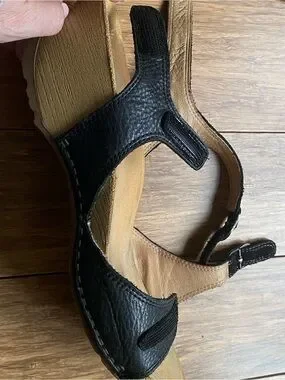 Dansko | Shoes | Dansko Black Tricia Leather Wedge Sandals Lightweight ...